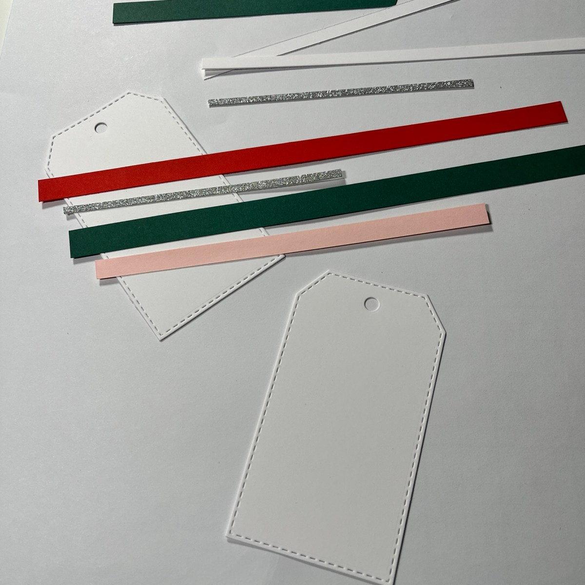 Plaid Tag Bag Tote - CutCardStock Blog